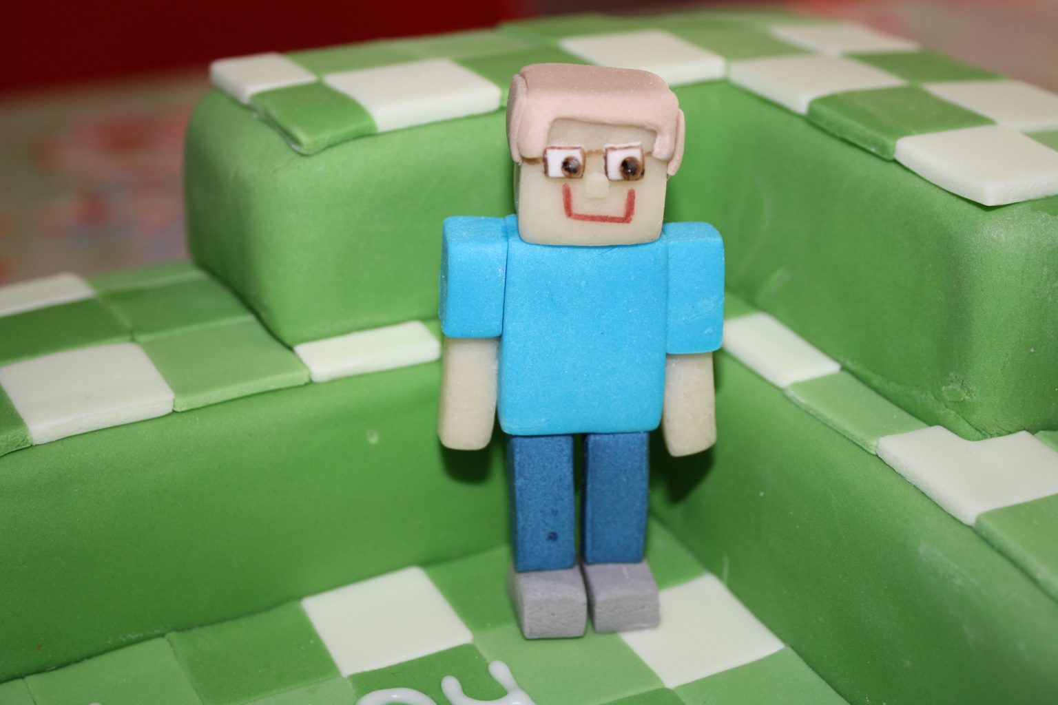 How to make a Minecraft birthday cake - Cakes Bakes And Cookies