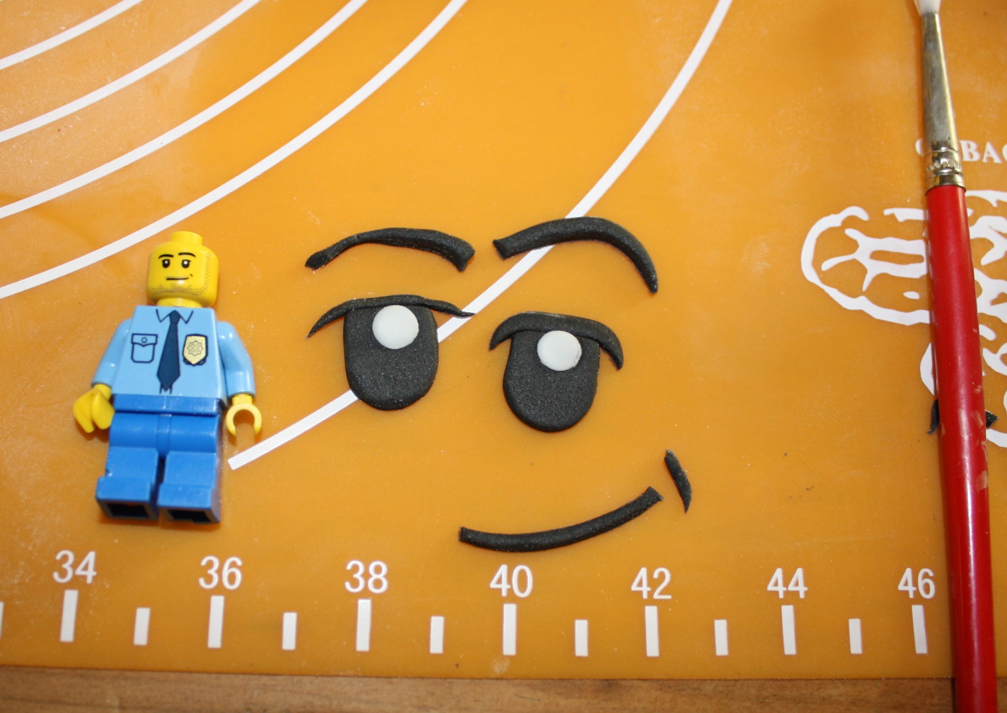 5 things I learnt making a Lego man birthday cake - Cakes Bakes And Cookies