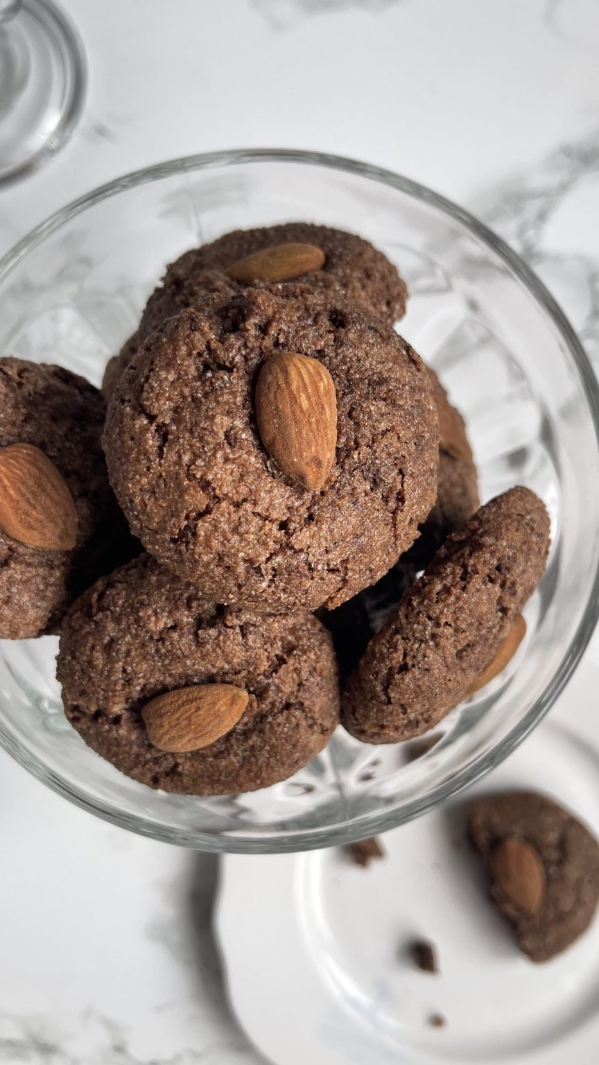 How to Make Chocolate Almond Macaroons for a yummy Passover Pesach ...